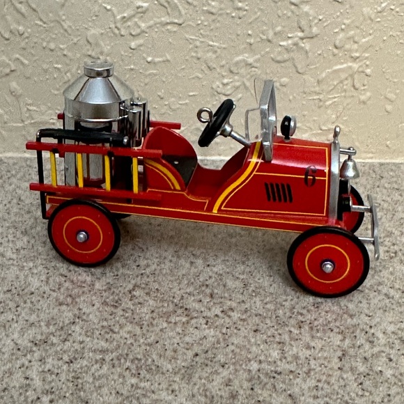 Hallmark | Holiday | 924 Toledo Fire Engine 6 Kiddie Car Classics ...